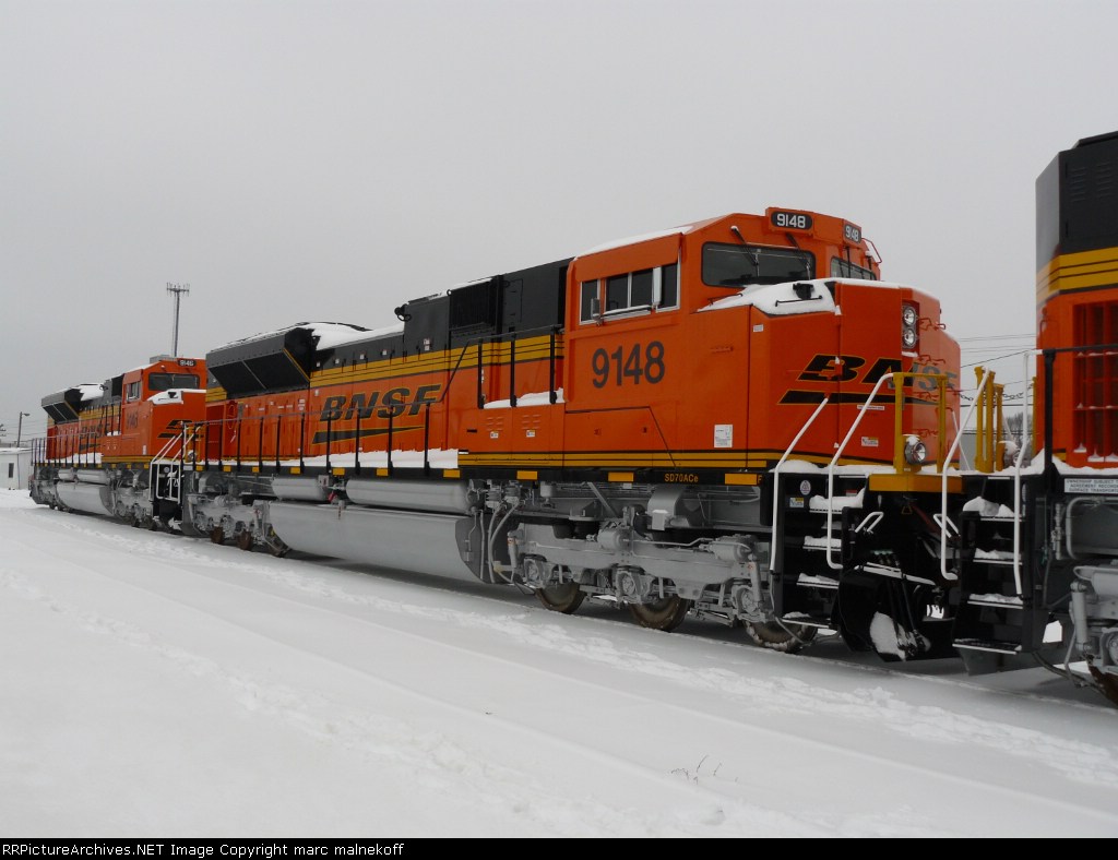 BNSF 9148